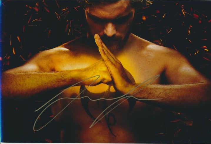 Finn Jones Autograph – Shop Comiccon